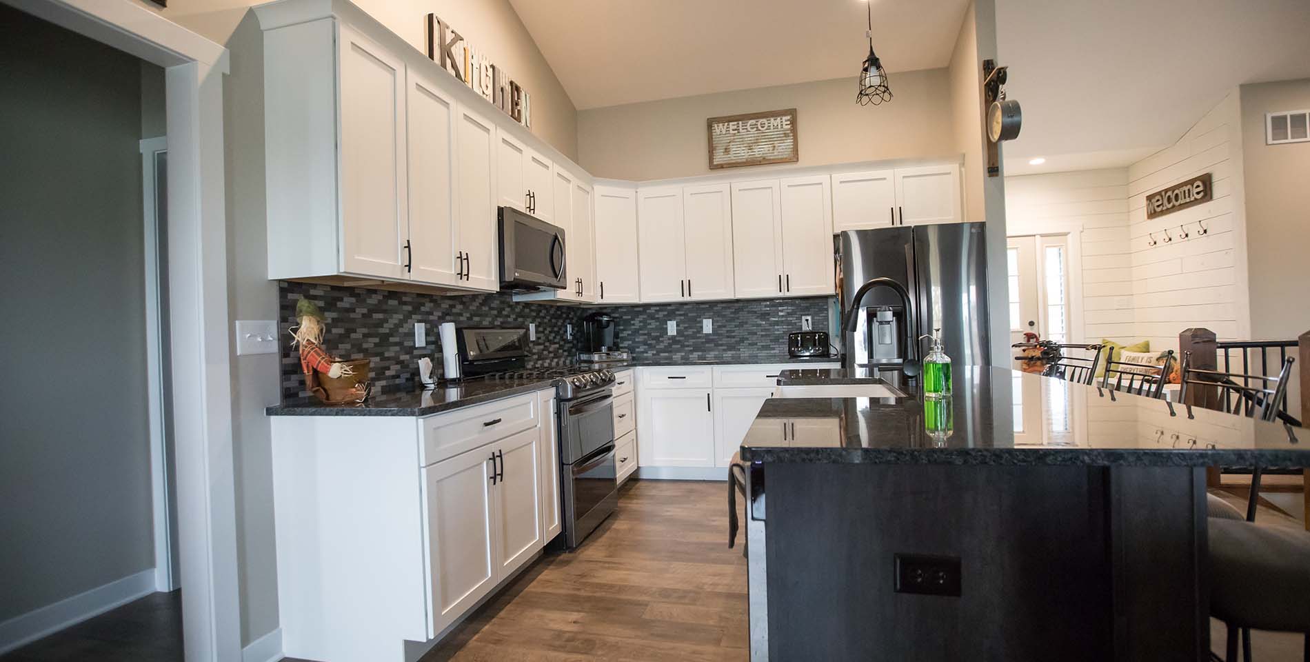 PORTFOLIO - CUSTOM HOMES