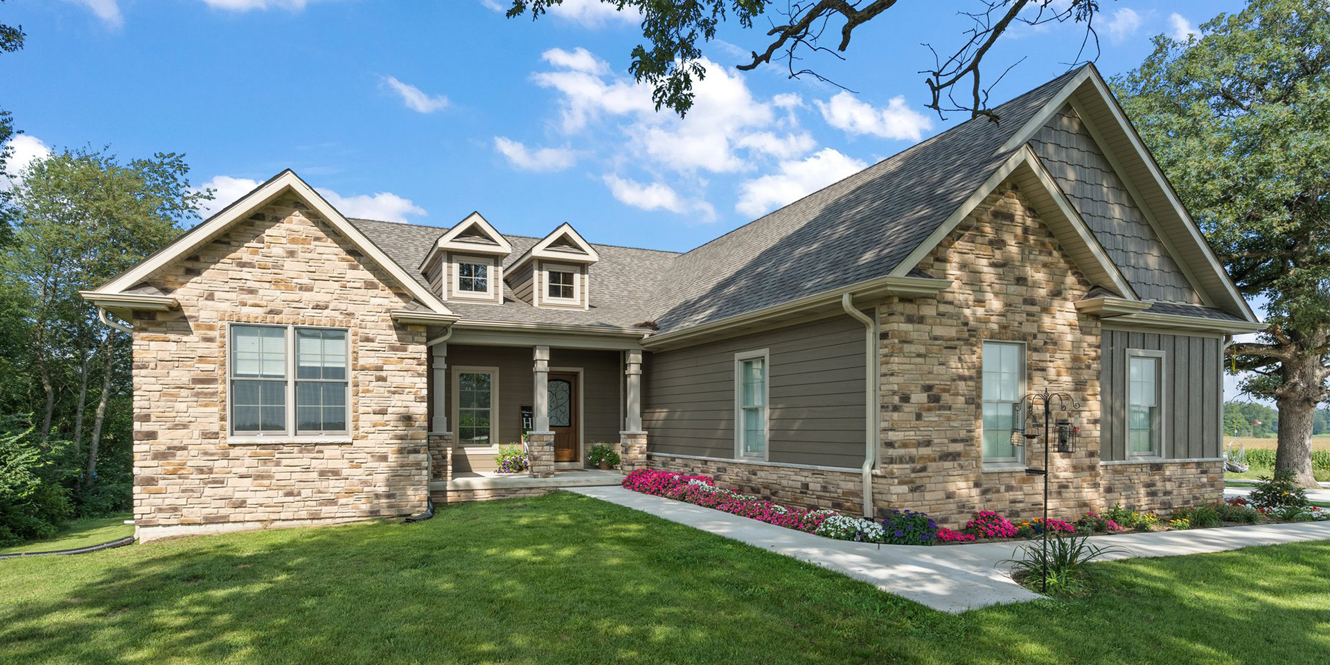 PORTFOLIO - CUSTOM HOMES